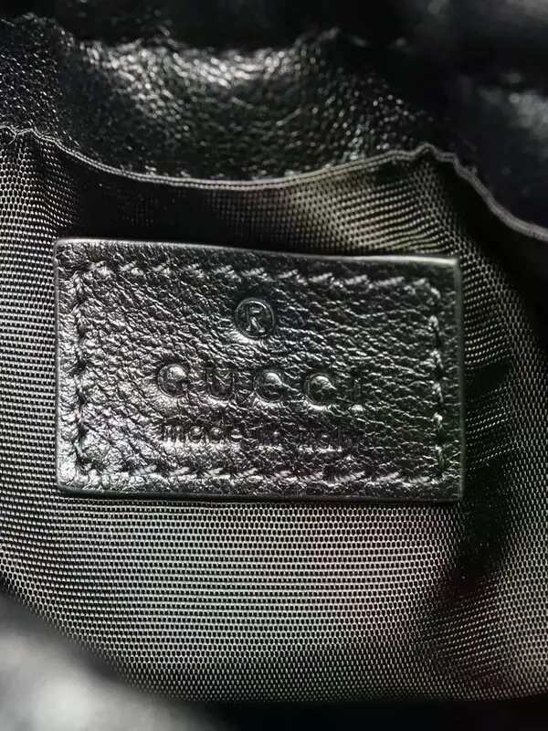 Gucci Blondie Quilted Leather Bucket Bag