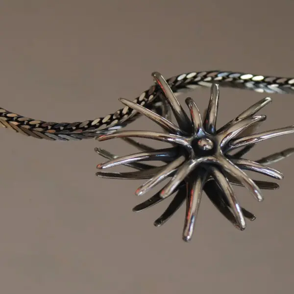 1610ISTANBUL Vloral Floral Necklace - Grey