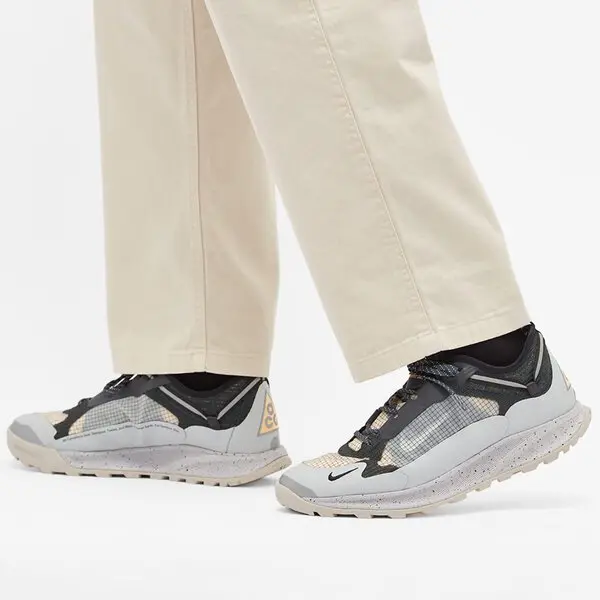 Nike Air Nasu 2 Shoes