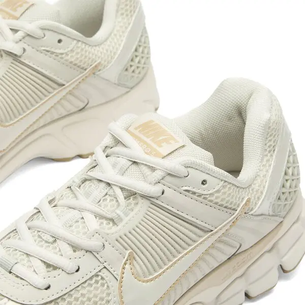 Nike Zoom Vomero 5 Met Sneakers - Light Bone/phantom/light Orewood