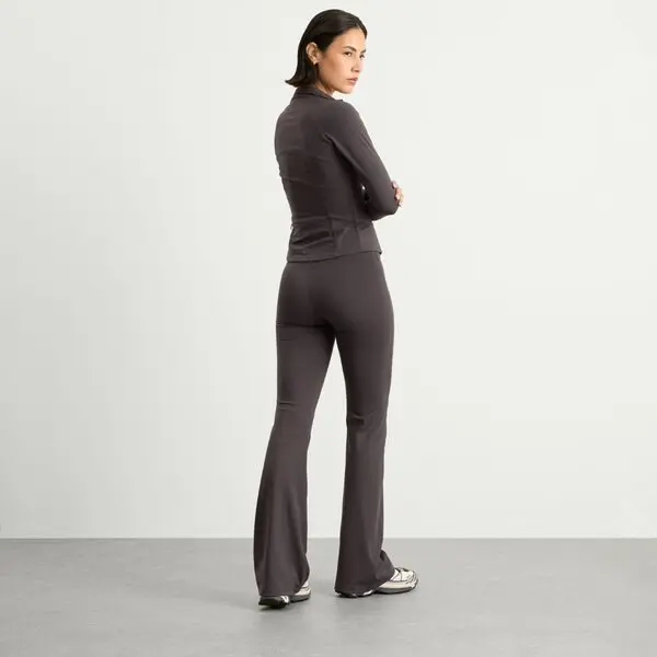 TALA Dayflex Wrap Flared Yoga Pants '33 - Cool Espresso
