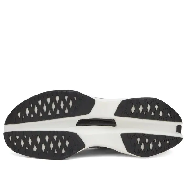 On Cloudboom Max Sneakers
