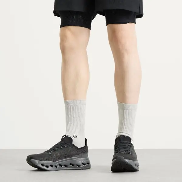 On Cloudsurfer Max Sneakers