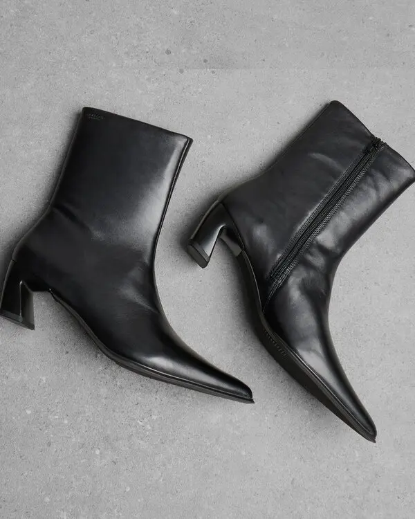 VAGABOND SHOEMAKERS Ilona Heel Boots