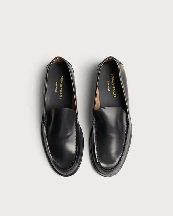 COMMON PROJECTS Minimal Leather Loafer
