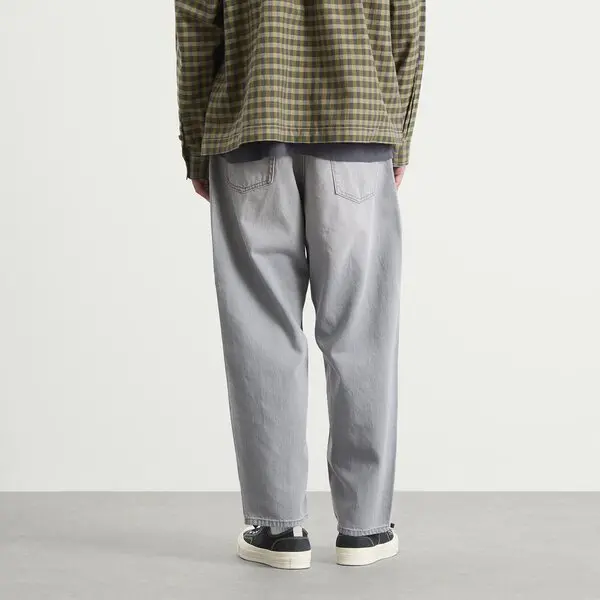 BEAMS Wide Pleated Taper Denim Jeans