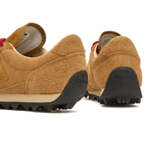 NEW BALANCE Gator Run Sneakers