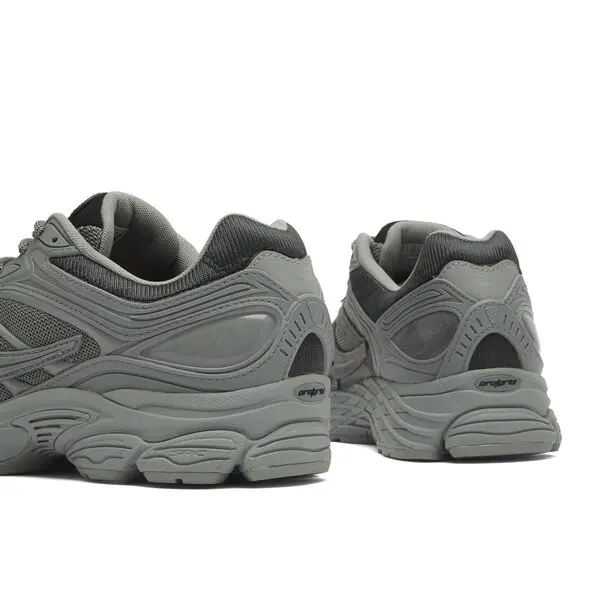 Saucony Progrid Omni 9 Sneakers - Grey