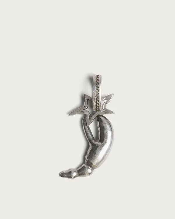 TWOJEYS X Peggy Gou Claw Charm