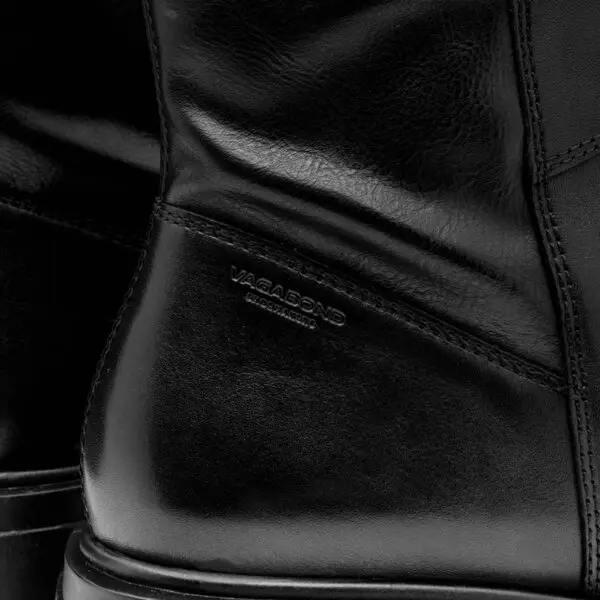 VAGABOND SHOEMAKERS Eyra Square Toe Pull On Boot