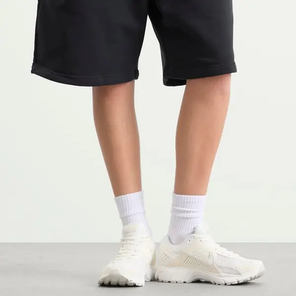 Nike Zoom Vomero Sneakers