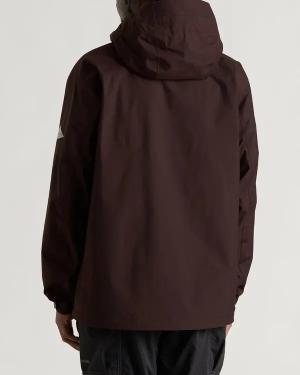 AND WANDER 2.5l Hiker Rain Jacket