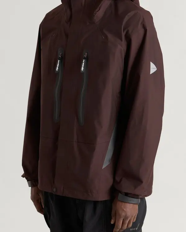 AND WANDER 2.5l Hiker Rain Jacket
