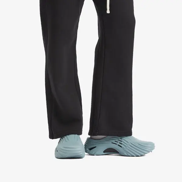 CROCS Echo Wave
