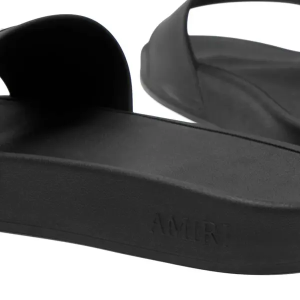 Amiri Ma Pool Slide