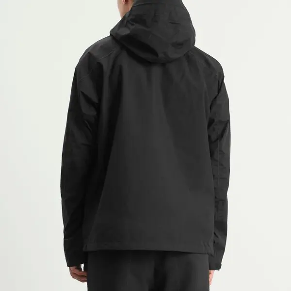 AND WANDER 2.5l Hiker Rain Jacket
