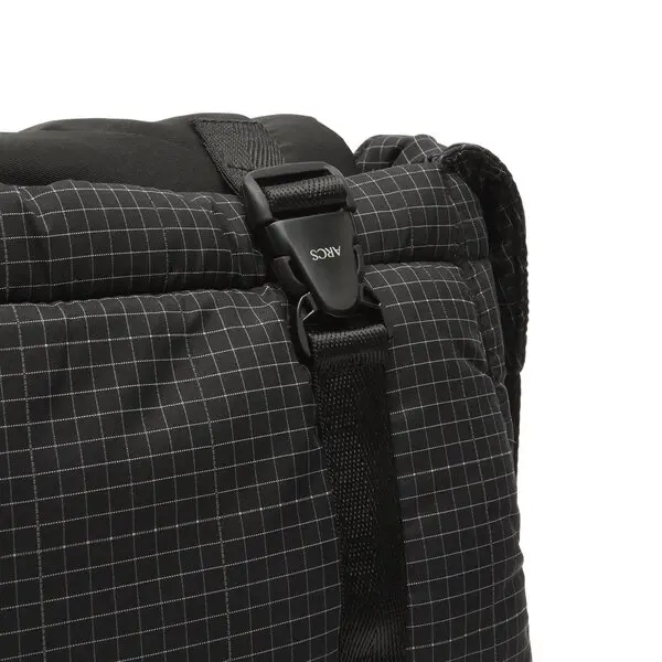 ARCS Flow Messenger Bag