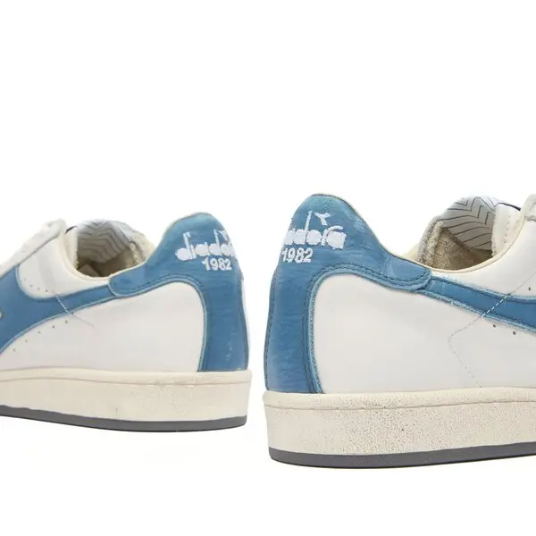 DIADORA Prestige Used Sneakers