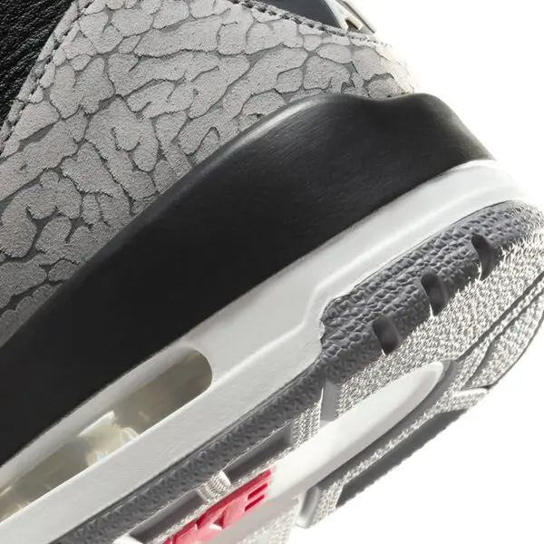 JORDAN 3 Retro Sneakers