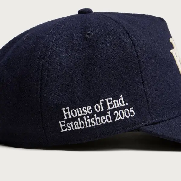 END. Monogram Hitch Lc Cap