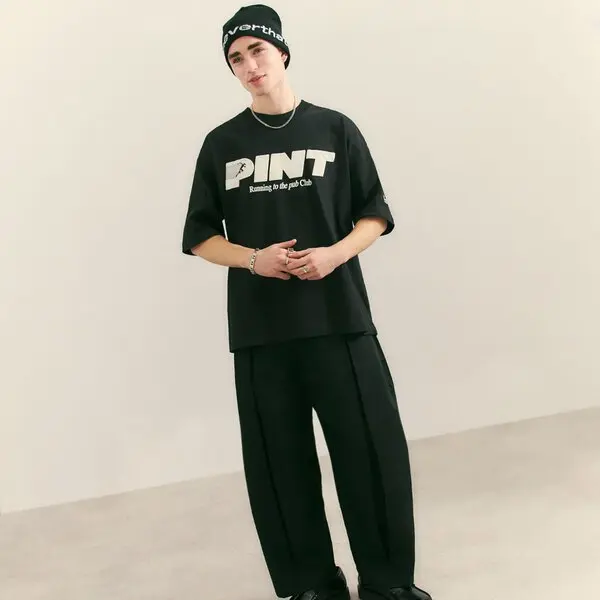END. Pint Club T-shirt - Black