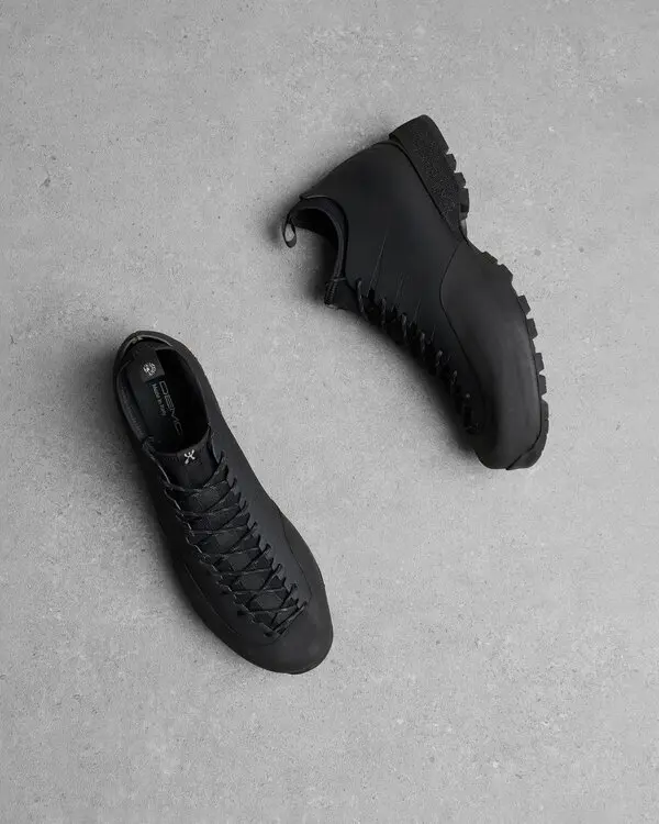 HOUDINI SPORTSWEAR X Demon Silvestre Approach Shoe