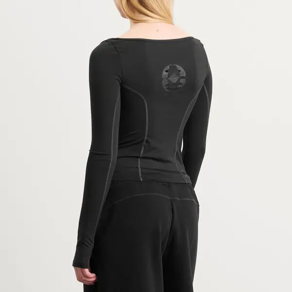On X Fka Twigs Studio Lg Sleeve Top