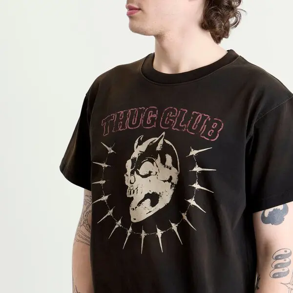 THUG CLUB Graphic Logo T-shirt