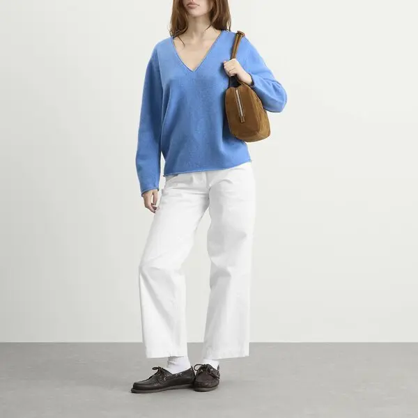 NOTHING WRITTEN Cerin Deep V-neck Pullover