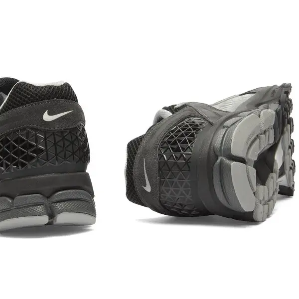 Nike Zoom Vomero 5 Sneakers