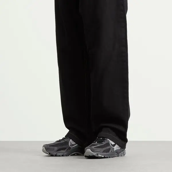 Nike Zoom Vomero 5 Sneakers