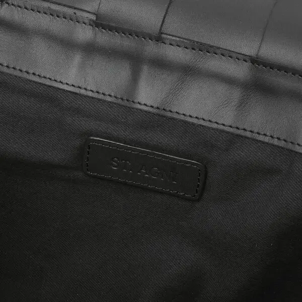 ST. AGNI Woven Envelope Slim Tote - Black