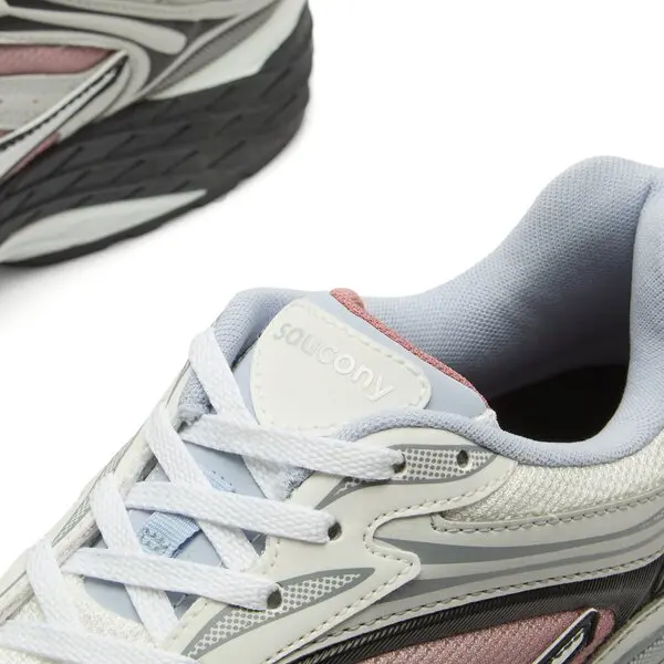 Saucony Progrid Omni 9 Sneakers - Red Fade