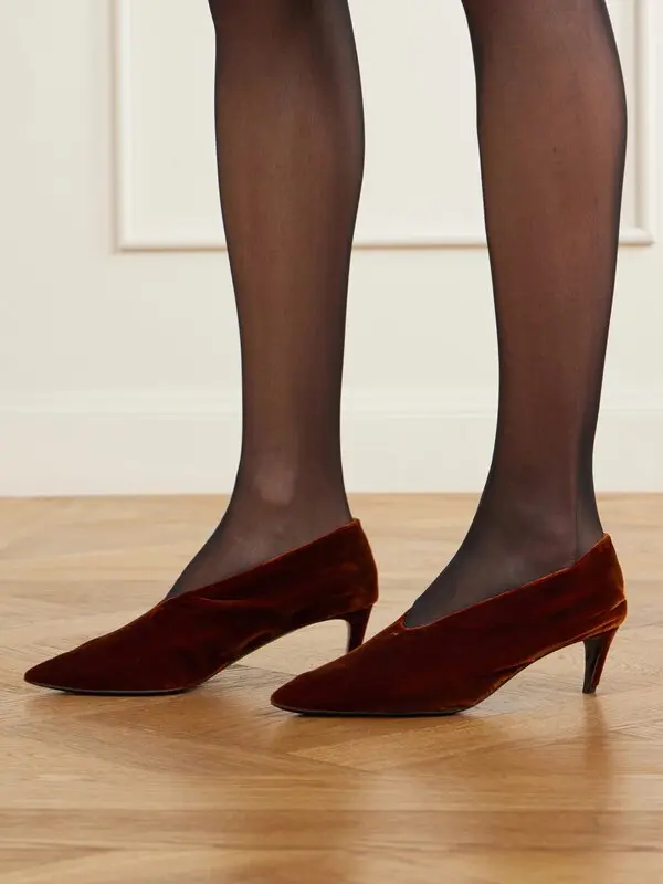Khaite Miriam 50 Velvet Pumps - Orange