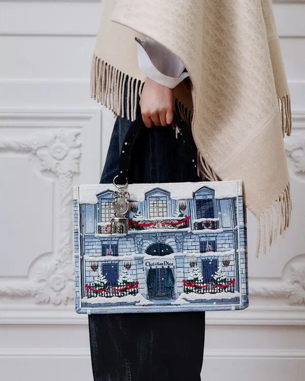 Dior Medium Book Tote With Strap - Blue