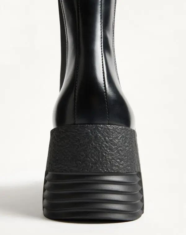 Valentino Garavani Round-toe Short Boots