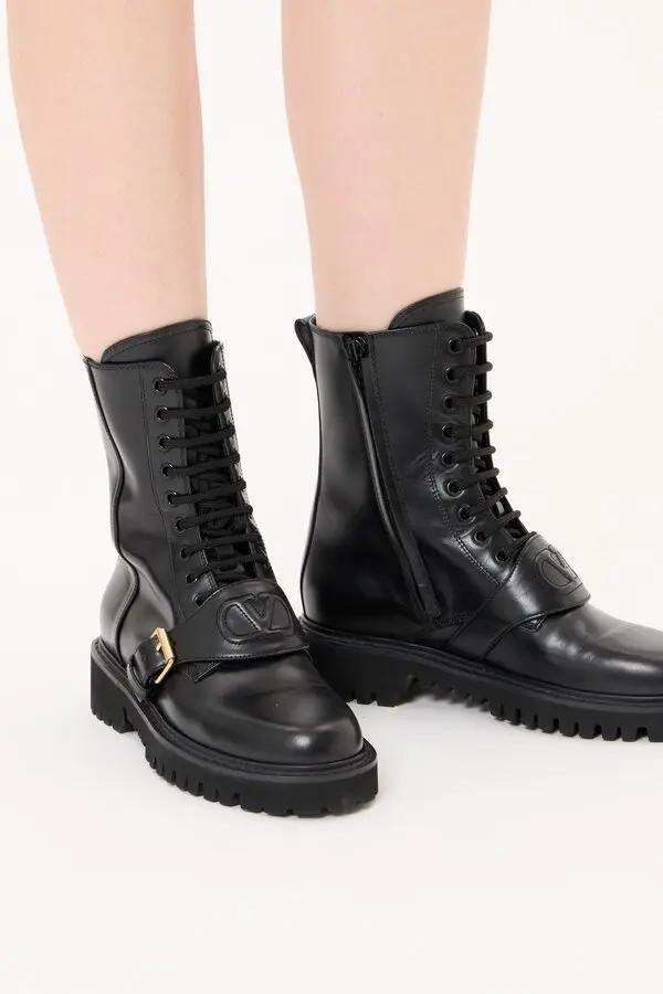Valentino Garavani Round-toe Short Boots