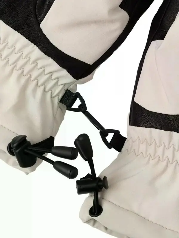 Oakley Quilted Panelled Mittens