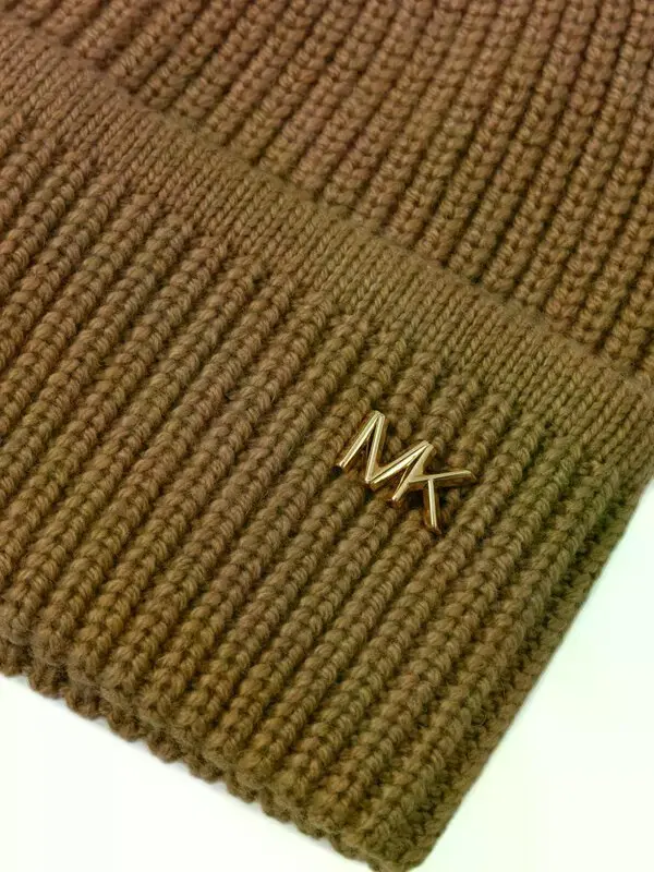 Michael Kors Logo-plaque Ribbed-knit Beanie Hat