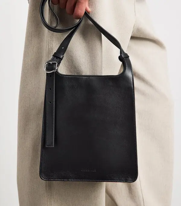 Jacquemus Le Petit Tablier Shoulder Bag