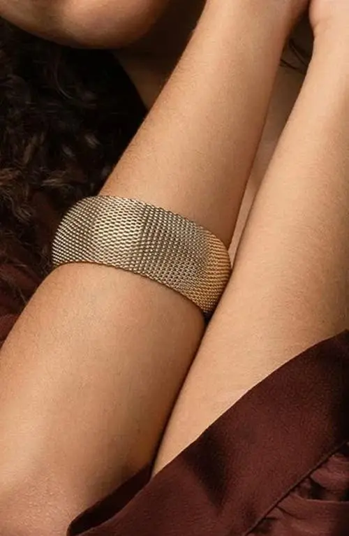 BEARFRUIT JEWELRY Allison Bold Statement Bangle Bracelet Trendy Modern Jewelry - Gold