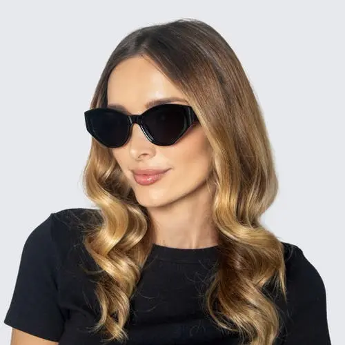 JAXY EYEWEAR Vesper Cat Eye Sunglasses - Black