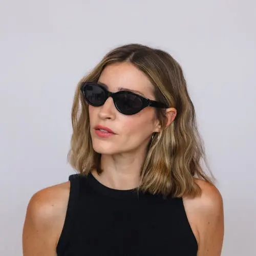 JAXY EYEWEAR Monroe Cat Eye Sunglasses - Black