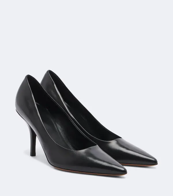 THE ROW Rita Leather Pumps - Black