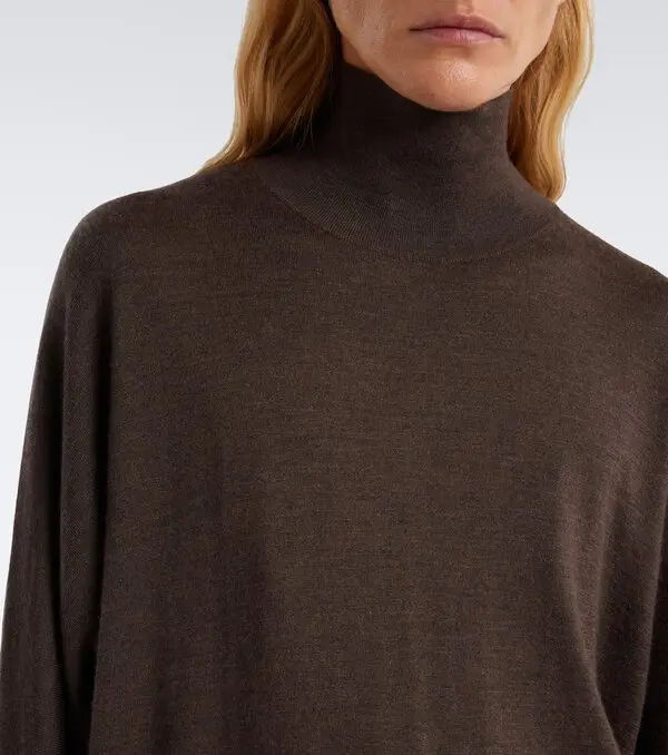 THE ROW Leith Cashmere And Silk Turtleneck Sweater