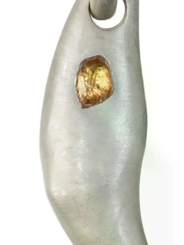 PARTS OF FOUR Small Wolf Tooth Sapphire Necklace
