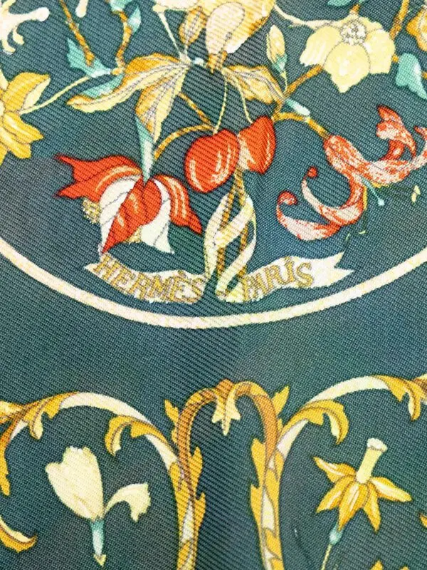 Hermès 1980-2000 Pierres D Orient Et D Occident Silk Scarf 45 Scarves - Green