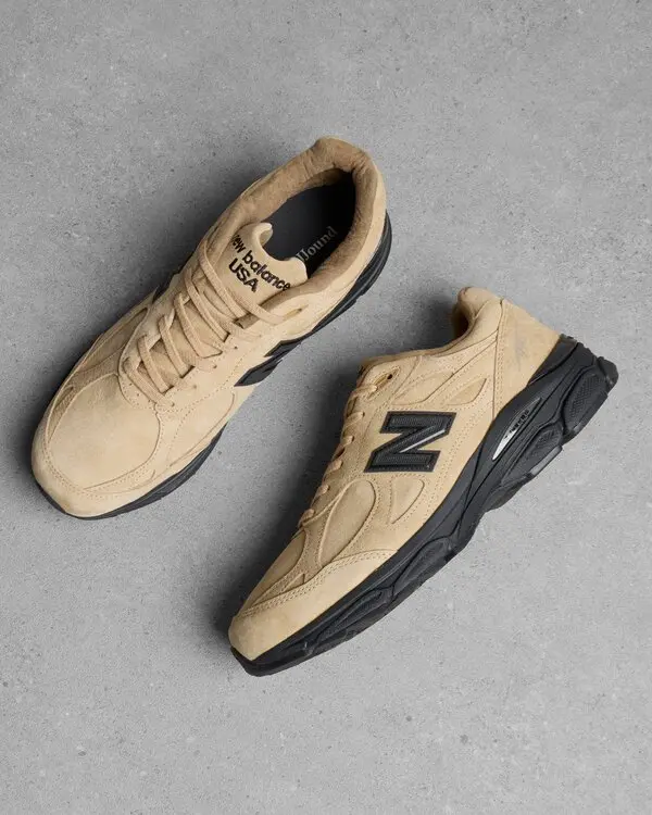 NEW BALANCE X Jjjjound 990v3 Sneakers
