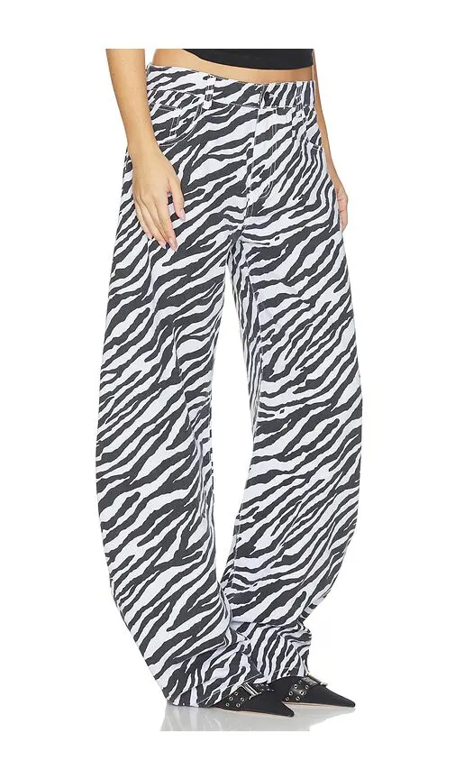 Lioness Horseshoe Jeans In Black & White