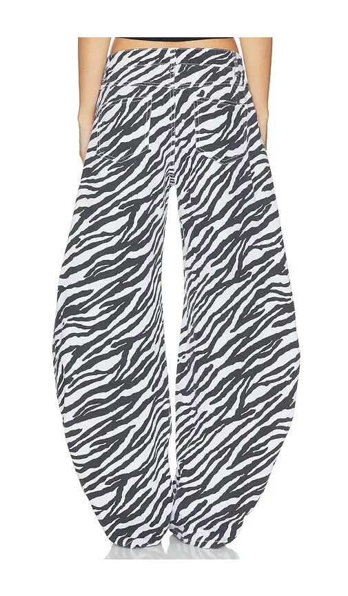 Lioness Horseshoe Jeans In Black & White